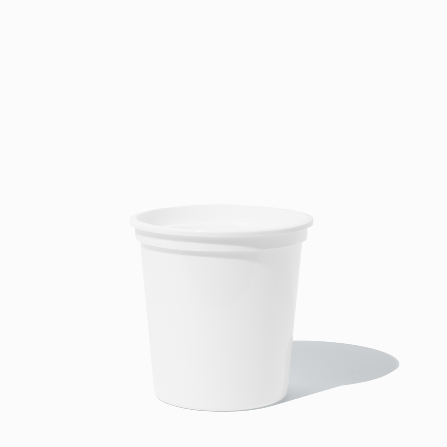 UNIQ Pint 16 oz White Plastic To-Go Containers - 600/Case - Frozen ...
